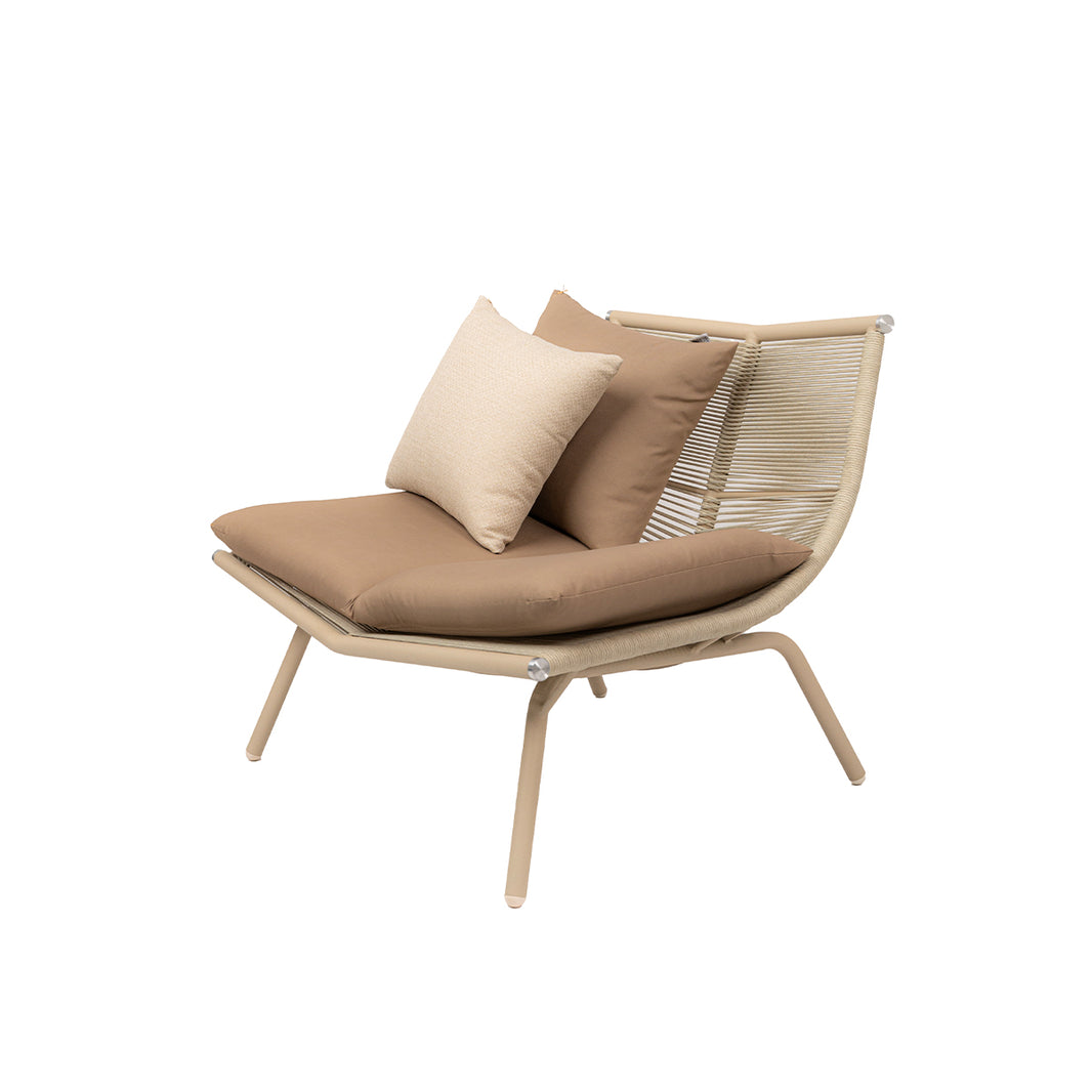 Elegant Outdoor Lounge Chairs - Perfect for Any Patio